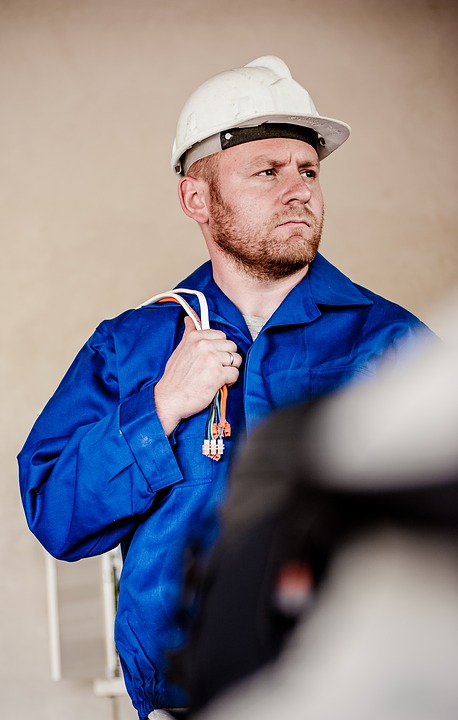 4 Reasons to Hire Electricians in Charlotte